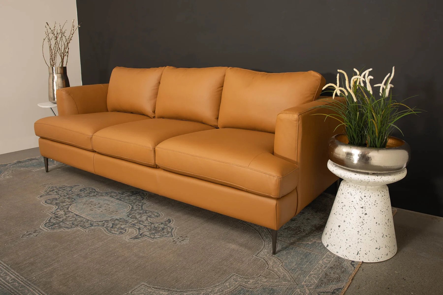 CONCRETE MINERAL SIDE TABLE - TERRAZZO - Rustikal